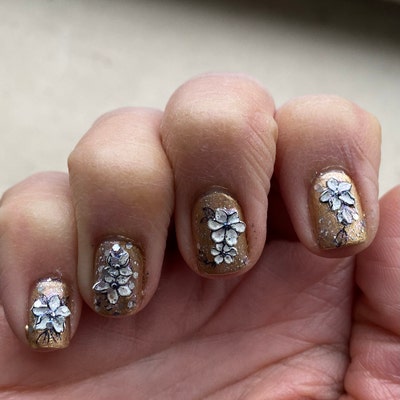 Nail Decal 2D Foliage/ White Flowers/ Floral/ Flower Nails/ Nail Art ...