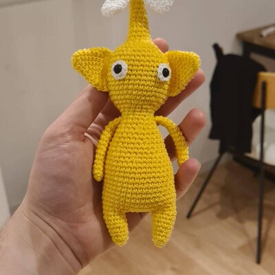 PDF DIGITAL FILE Pikmin White With Flower and Leaf Crochet Amigurumi ...