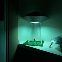 Ufo Alien Abduction Desk Lamp Sci Fi Silver Spaceship Outerspace Space ...