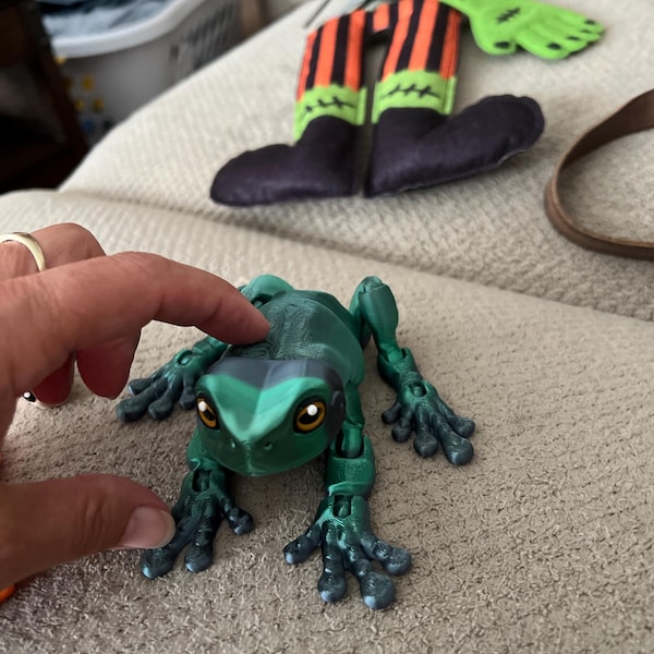 3D Printed Fully Articulating Frog Fidget/ Sensory Toy, Posable ...
