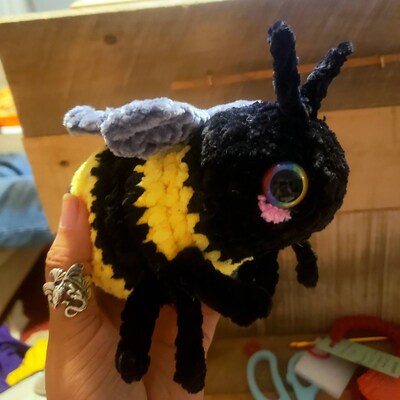 Busy Bumble Bee Crochet Pattern - Etsy