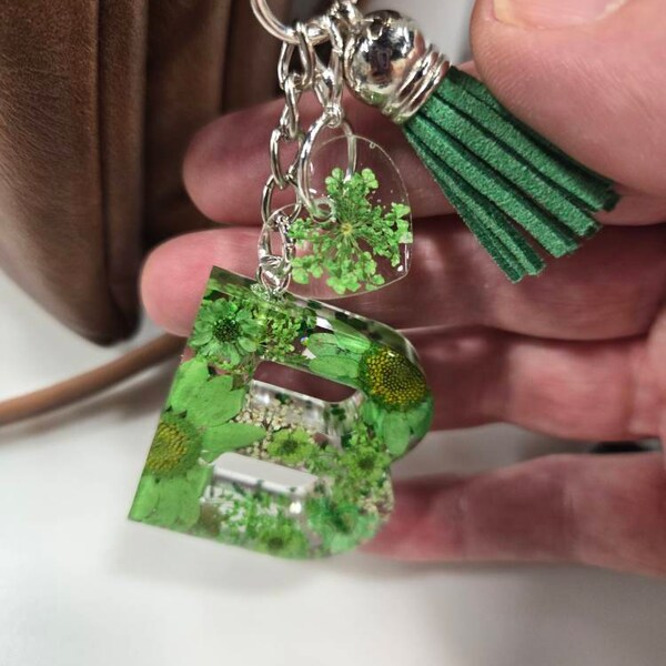 Pressed Flower Resin Keychain, Real Floral Initial Letter Charm for ...