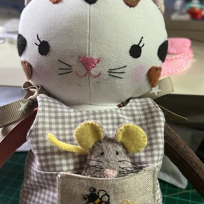 Easy to Sew Felt PDF Pattern. DIY Harold the Pug, Finger Puppet and ...