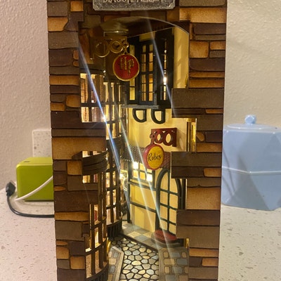 Star Wars Book Nook or Display Stand Complete Kit, No Tools Required ...