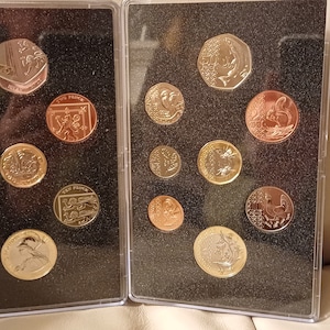 Coin Display Case for Year Coin Collections - Holds 8 Coins - Etsy