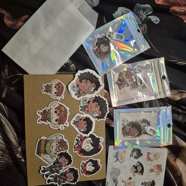 Alien Stage Keychains - Etsy