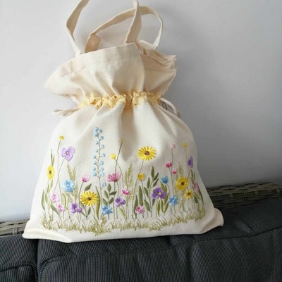 Wildflower Meadow Embroidery Design, 5 Sizes, Instant Download - Etsy