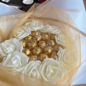 Red Black and Gold Eternal Rose Bouquet Flowers Black Roses Gift Ideas ...