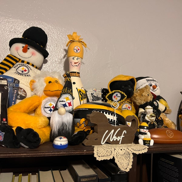 NFL FOOTBALL GNOMES, Tiered Tray, Home Team Mantle Decor, Football Fan ...