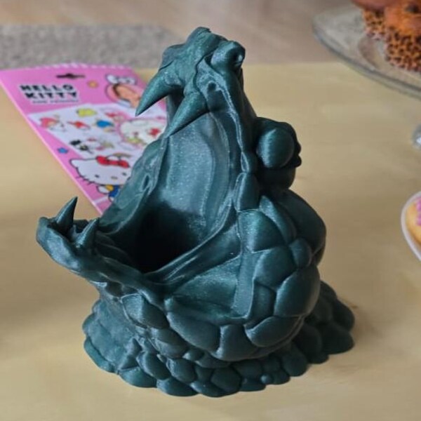 Spooky Skull Game Controller Holder / Stand for PS5, Xbox, Nintendo ...