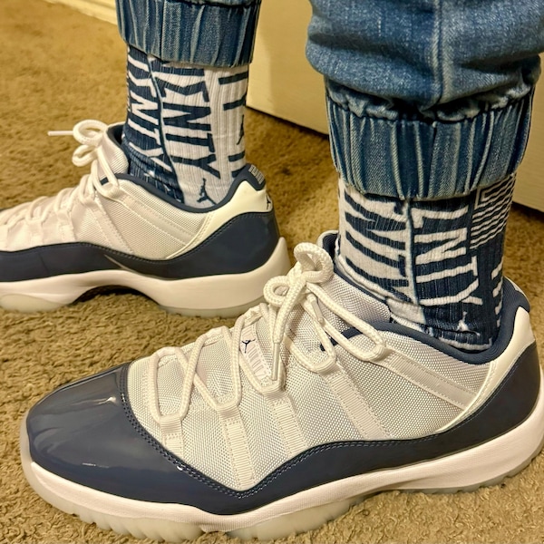 PIZZA PLANET SOCKS - Etsy