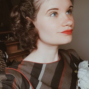 1922 Pomade Vintage Hairstyle Vintage Pomade Pinup Hair Vintage ...