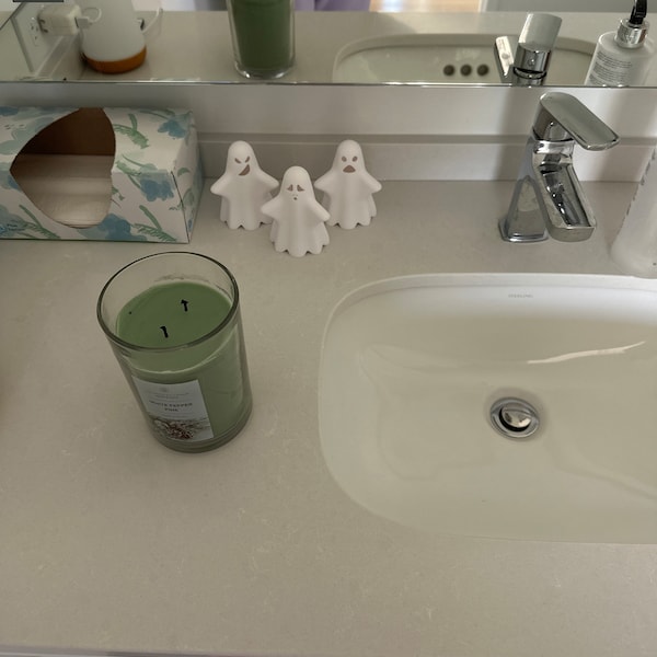 Spooky Ghosts W/ Flickering LED Candle | Halloween Decor | Mcgadgets ...