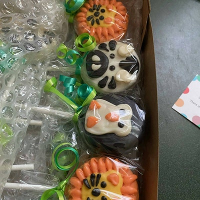 Zoo Animal Oreo Cookie Pops / Safari Party Favor / Chocolate Covered ...