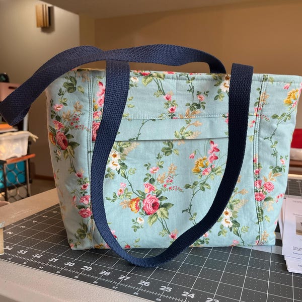 Montana Tote Bag Sewing Pattern + Video, Unique Zipper Closure, DIY ...