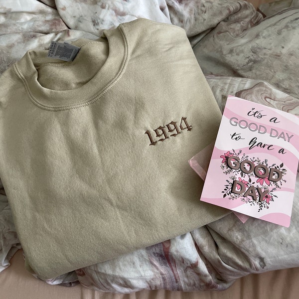 Hand Embroidered Pink Daisy Socks (nike - Authentic) - Etsy