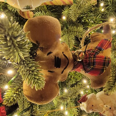 Gray and Black Spotted Pig Bowl Filler With Feed Sack Tag, Pig Decor ...