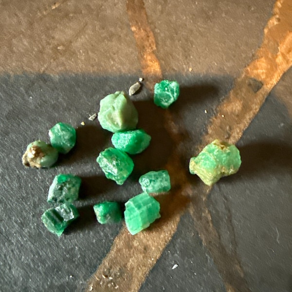 Confetti Chrysocolla , Aquadité , Natural Rough Specimen, Cabber , 41. ...