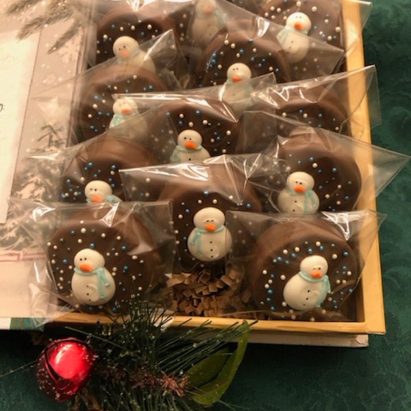 Made to Order | 1 Dozen Royal Icing Snowmen | 1 Inch | Cupcake Toppers ...