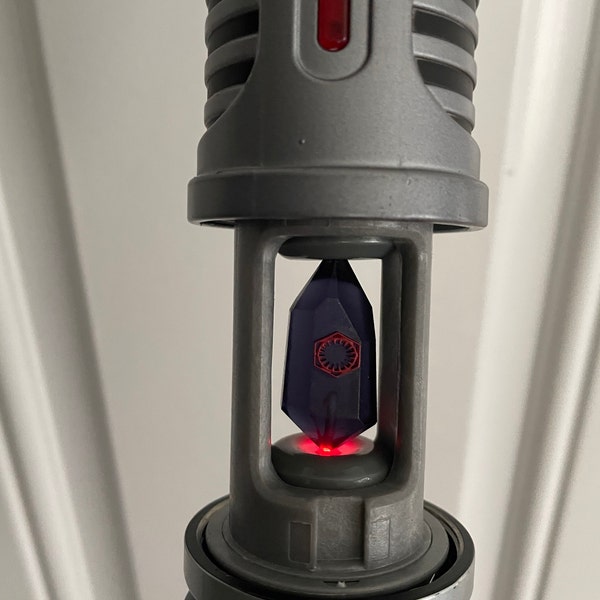 Custom Kyber Crystals! Work in Holocrons and Savi Workshop Lightsabers ...