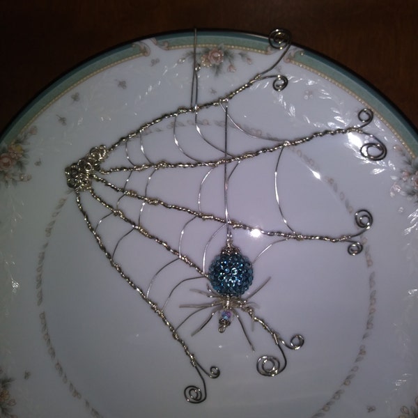 Bead People Art Ornament Heart Wire Art Wire Folk Art Collectible ...