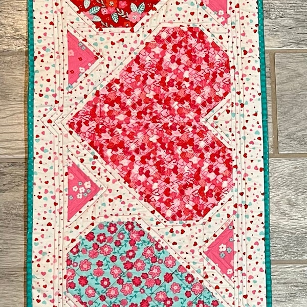 Love Letter Table Runner Pattern PDF - Etsy