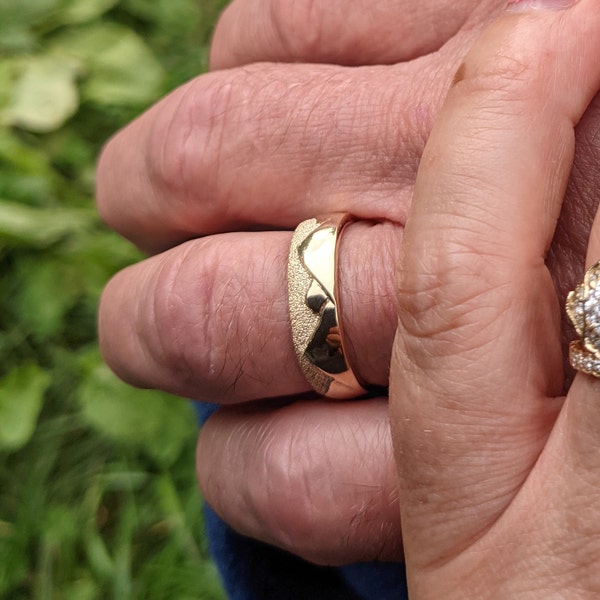 Custom Carved Gold Mountain Wedding Ring With Black Rhodium Plating - Etsy