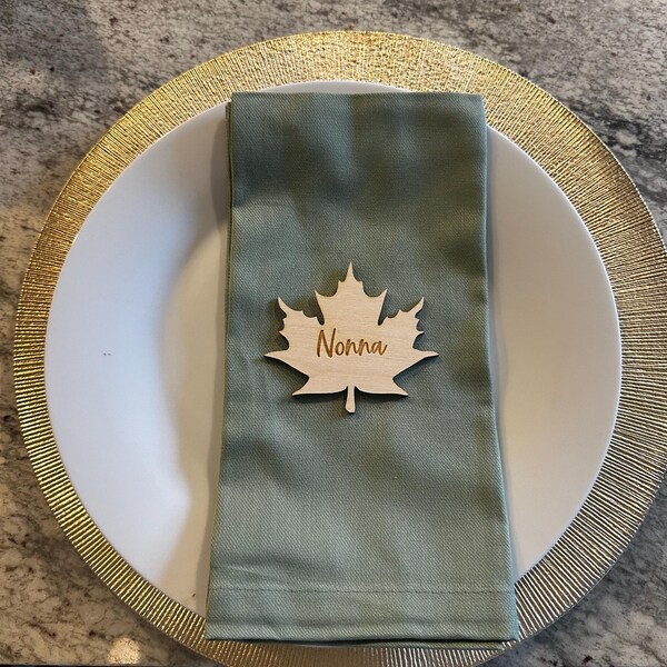 Personalized Leaf Name Card or Tag for Thanksgiving, Friendsgiving ...