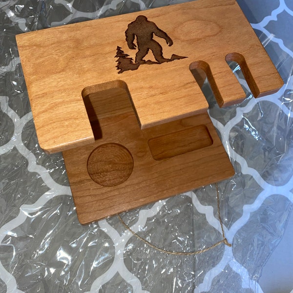 Men's Grooming Shaving Stand for Razors and Brushes, Premium Wood, Dad ...