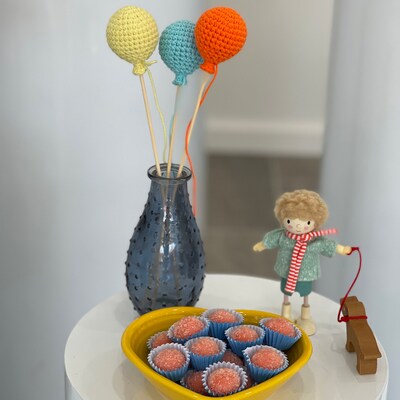 Small Aquarium Set Set With Gold Fish, Starfish, Water Grass, Sea Shell ...