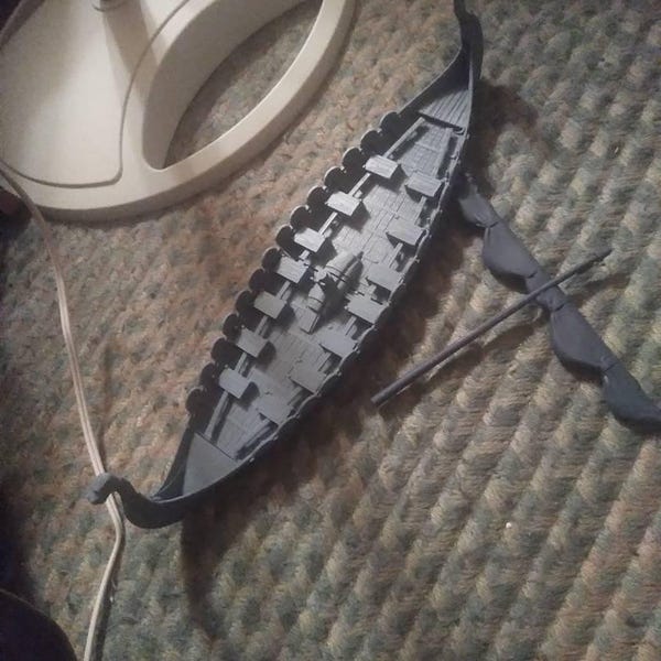 Viking Ship Model - No Oars | Viking’s Longboat With Shields. 28 Mm ...