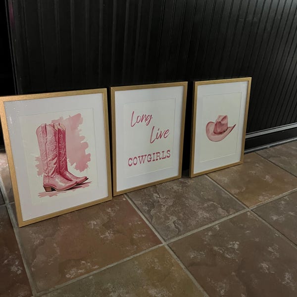 Kiss Lips Wall Art, Pink Lips Print, Trendy Digital Prints, Preppy Dorm ...