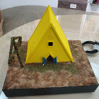 Midsommar Yellow Pyramid Building Midsommar Temple Miniature Diorama ...