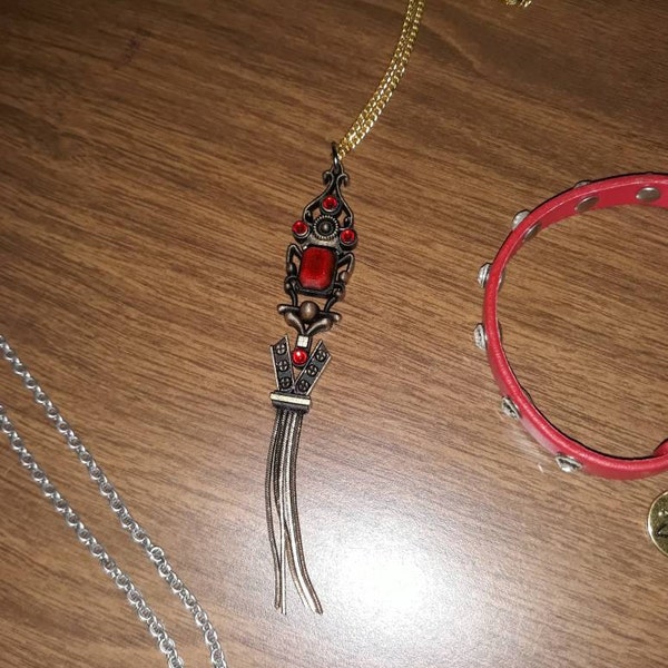 Charmed Past Phoebe Protection Chain - Halliwell Manor - Custom Replica ...