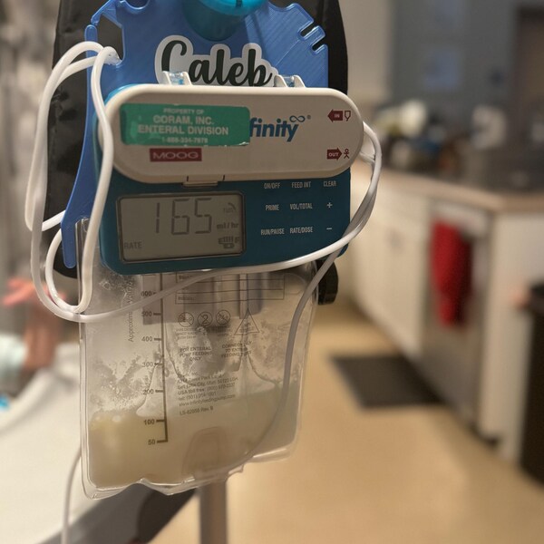Tubie Hang™ G-tube Feeding Pump Hanger Works With Enfit™ Caps - Etsy
