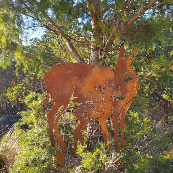 Iron Deer With Fawn | Metal Wall Art ~ Flat Rusted Metal Art Yard Patio ...