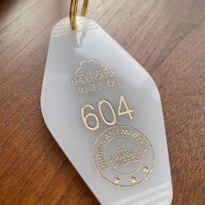 Custom Retro Motel Key Fob, YOUR CUSTOM TEXT, Custom Keychain ...