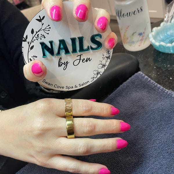 Nailfie Disc, Photo Prop for Nails, Nail Tech Gifts, Beauty Salon Sign ...