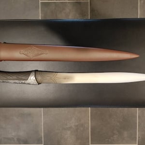 The ULTIMATE Worm Crystal Tooth Knife With Sheath Movie Prop Replica - Etsy