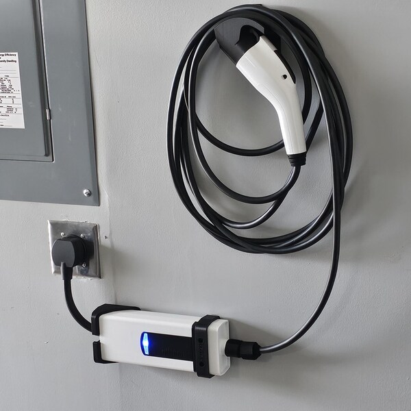 Chevy EVSE for Bolt, Equinox, Blazer, Lyriq / Charger Wall Mount - 3D ...