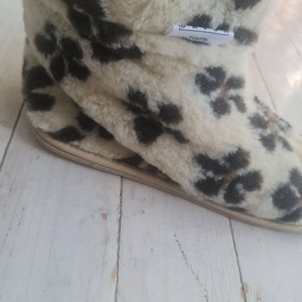 Wool Boot Slippers: Unisex Sheepskin Cozy Footwear - Etsy UK
