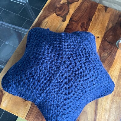 Crochet Pattern with Video: Star Puff Pillow by Luluslittleshop - Etsy