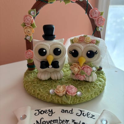 Wedding Bee Cake Topper, Bumble Bee Cake Topper, Hugging Bride and ...