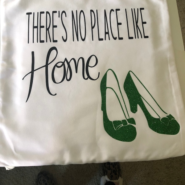 Ruby Red Slippers Svg, Dorothy Shoes Svg, Red Shoes Svg, Wizard of Oz ...