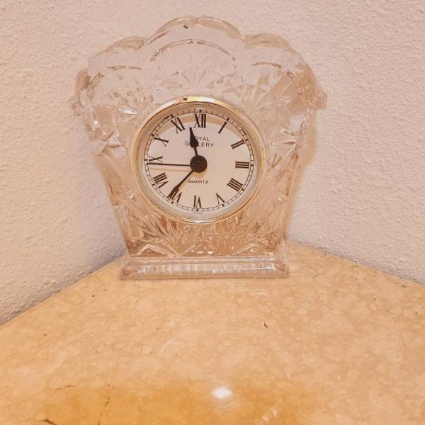 Vintage Montefiori Italy Figurine Clock, Beautiful Girl Lady Lounging ...
