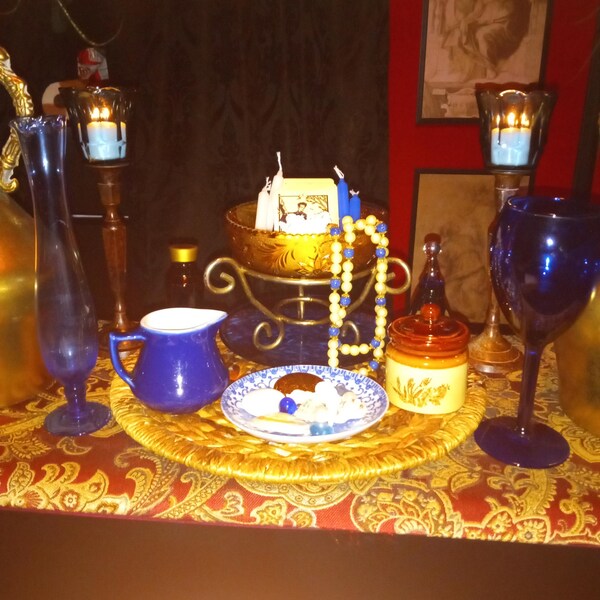 Vintage Baroque Gold Candelabra Wall Sconce / Ornate Floral Vintage ...