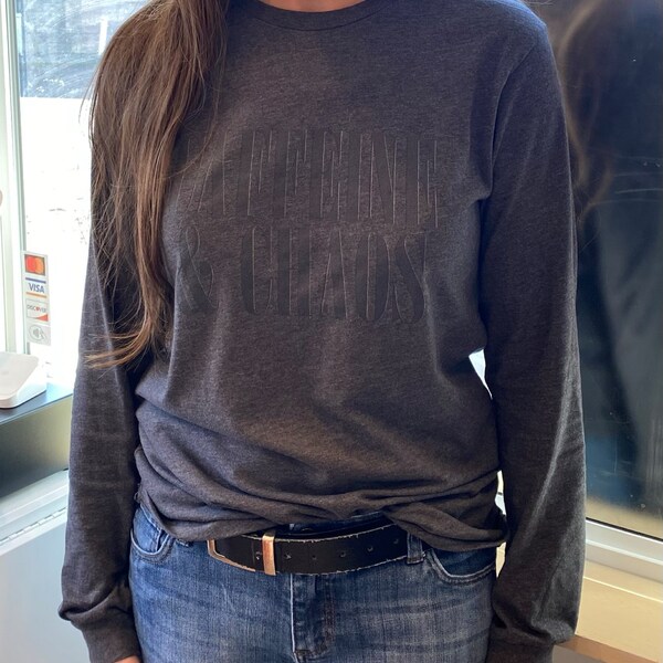 This Mama Prays Gildan Sweatshirt / Christian Mom Sweatshirt / Mothers ...