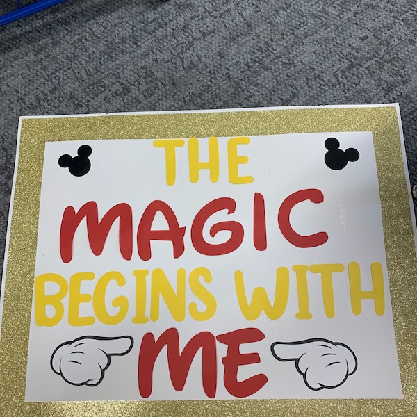 Mickey Mouse Inspired STUDENT CENTER Bulletin Board / Perfect for Back ...