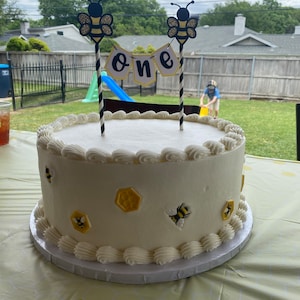 15 HONEY BEES EDIBLE Sugar Cupcake or Cake Toppers Bee Decorations for ...