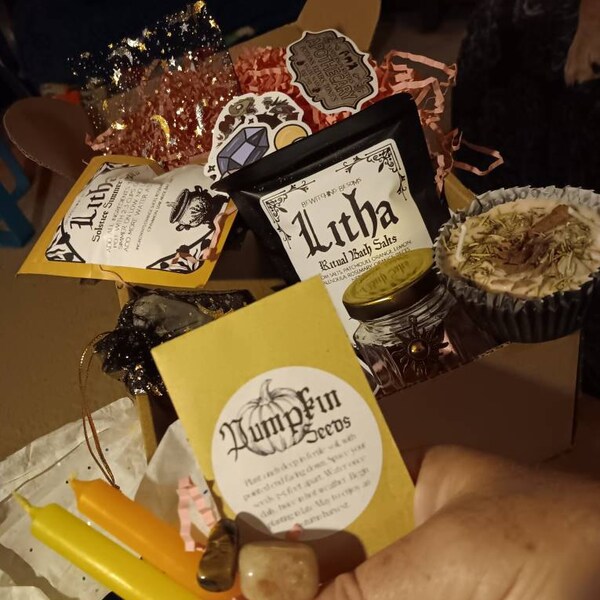 Full Moon Ritual Box Full Moon Altar Bundle Lavender Altar Spray ...